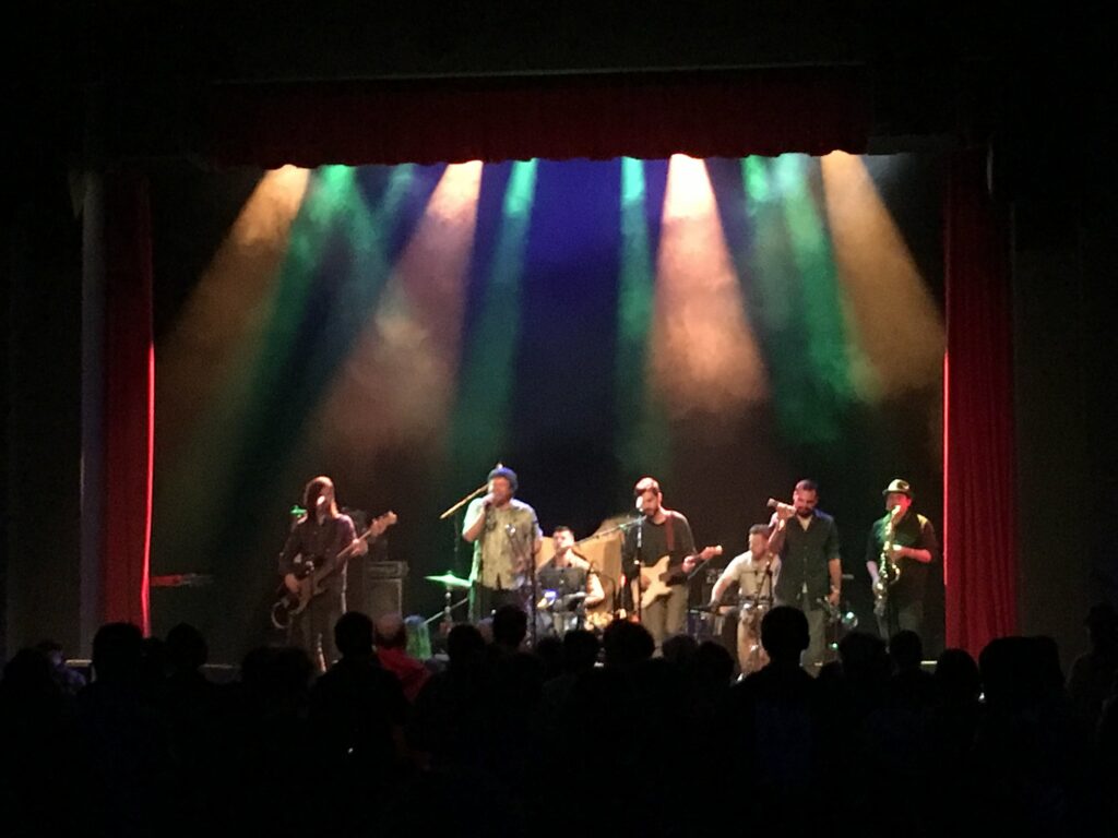 Photos – The Defending Champions